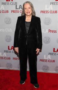 Kathy Bates Turns Heads At 2025 Golden Globes 4 Months After Debuting 100 Lb Weight Loss