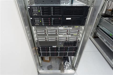 What Are The Differences Between Tower And Rack Servers