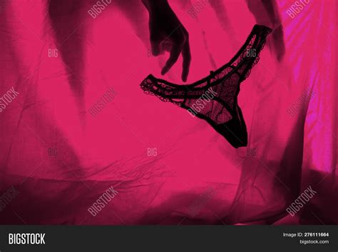 Close On Woman 图片和照片（免费试用） Bigstock