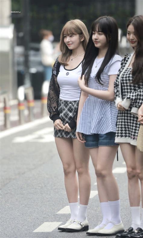 Preppy And Cute These 6 Mini Skirts Worn By Ive Will Upgrade Your Fashion Game Pretty Outfits