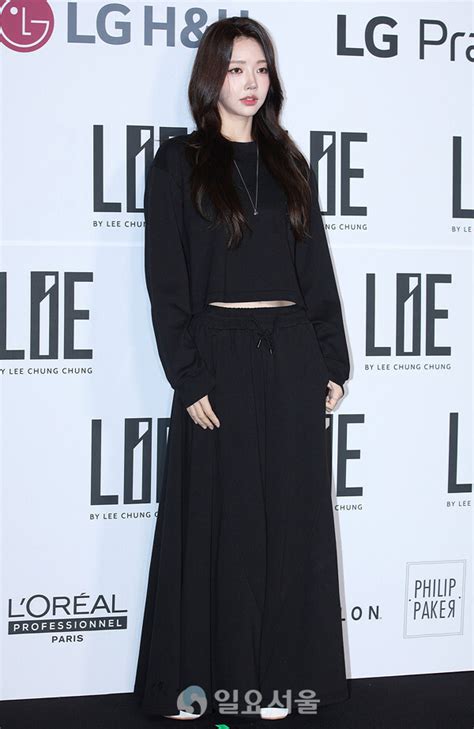 Is포토서울패션위크 솔로지옥 김혜진 시크 미녀