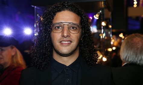 Ali B Haalt Nieuwe Clip Offline Na Aanslagen