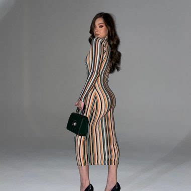Hailee Steinfeld The Striped Bodycon Dress K Fashion