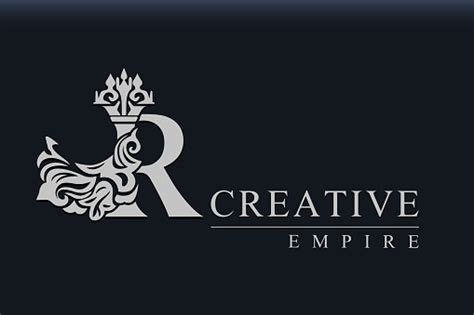 크라운과 로얄 레터 R 럭셔리 로고 템플릿 크리에이티브 디자인 비즈니스 사인 배지 크레스트 라벨 부티크 브랜드 호텔 레스토랑 헤럴드에 대한 엠블럼 빅토리아 스타일 벡터