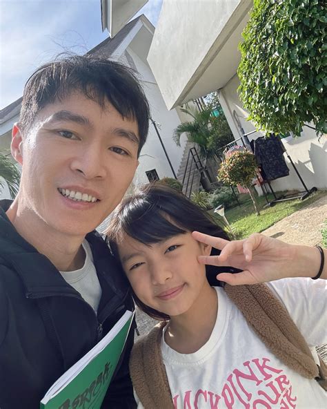 喪屍老爸 喪屍老爸 Added A New Photo