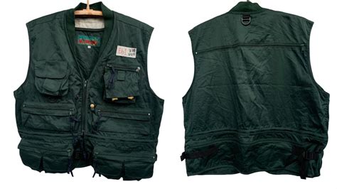 เสื้อกั๊ก🦺ลงใหม่ หลากสี หลากหลายสไตล์ เสื้อกั๊ก เสื้อกั๊กมือสอง เสื้อวินเทจ เสื้อเดินป่า