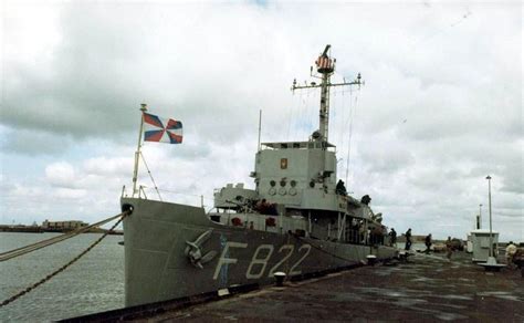 Pin Op Royal Netherlands Navy Roofdier Schepen Marine