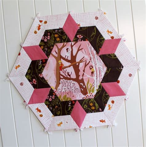 Blog Tales Of Cloth English Paper Piecing Quilts Paper Pieced Quilt Paper Piecing Patterns