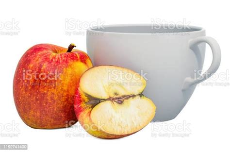 신선한 사과와 따뜻한 사과 음료 흰색 배경에 고립 된 3d 렌더링 0명에 대한 스톡 사진 및 기타 이미지 0명 3차원 형태 감기와 독감 Istock