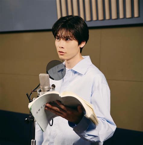 萩原利久 Riku Hagiwara この度『花緑青が明ける日に』に帯刀敬太郎役で出演させてもらいます。 はぎわランドで山口由里子さんに