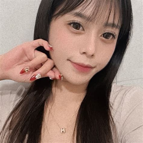 152 Acc 2296 • Threads Say More