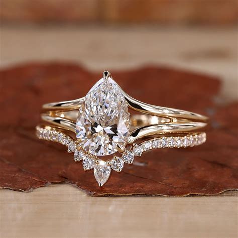 Pear Shaped Engagement Ring Set Curved Band Pear Shaped Engagement