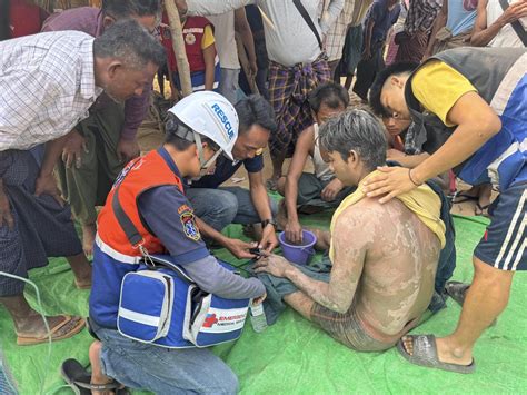 Bbc အင်အားပြင်းငလျင်ကြောင့် မန္တလေးတိုင်း၊ စဉ့်ကူးမြို့နယ်က ရွှေတွင်းတွေကနေ သေဆုံးသူ ၂၇ ဦးရ