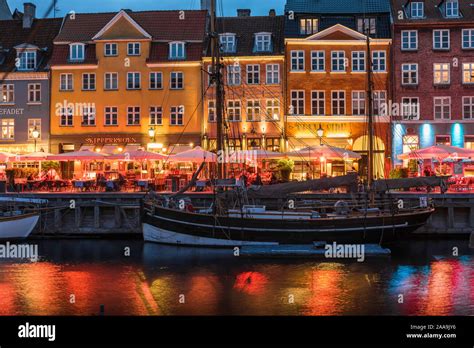 Nyhavn Night