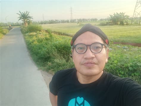 Ulil Abshar Abdalla Sudahvaksin On Twitter Jalan Pagi Sendirian Di