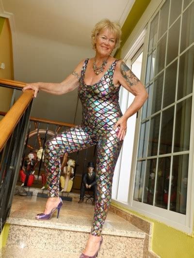 Bloomerfish1 Bendovermomeveryday Is A Carnival Wit Tumbex