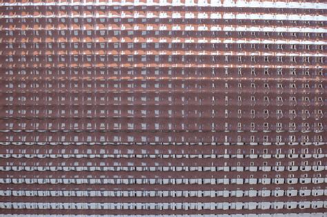 분홍색 유리의 양각 질감 유리 표면의 고르지 않은 배경 창 패턴 0명에 대한 스톡 사진 및 기타 이미지 0명 결정체 골진 Istock