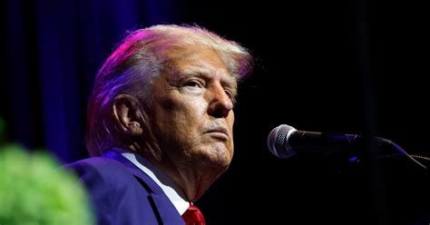 Џорџија го обвини Трамп за незаконски обид да ја поништи изборната загуба во 2020