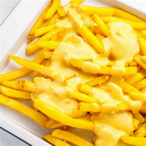 French Fries With Cheese Easy Poutine Recipe Fusion Craftiness