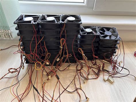 Продавам вентилатори за компютър Друг компютърен компонент Компютърни