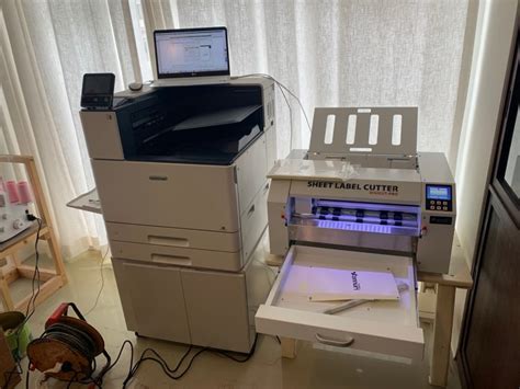 이천 커스텀 베이커리전문점 스티커라벨솔루션 설치 제품스티커라벨네임스티커판촉물스티커답례품스티커엽서제작리플렛제작c5570디지컷프로디지털인쇄시스템 전문기업 온누리