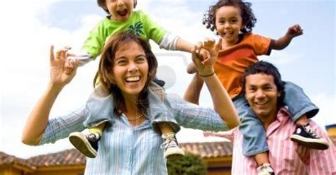 La Familia Como La Base De La Sociedad La Familia Como Base De La Sociedad