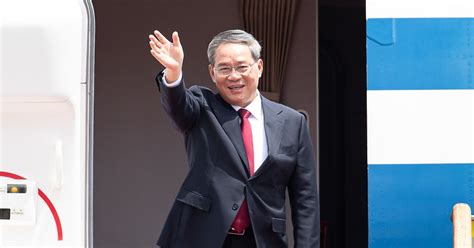 리창 중국 총리 한중일 정상회의 마치고