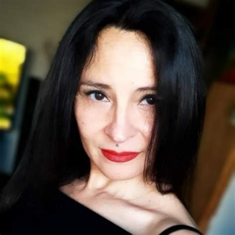 Angela Figueroa Muñoz Youtube