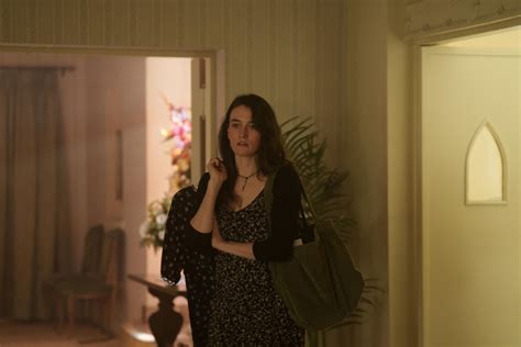 Who Plays Young Clare On Tiny Beautiful Things Meet Sarah Pidgeon