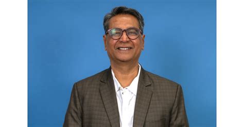 Hood Names Mahesh P Joshi Phd As Inaugural George B Delaplaine Jr School Of Business Dean