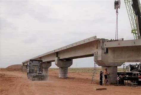 Тавантолгой Зүүнбаян чиглэлийн төмөр замын төсөлд төмөрбетон гүүр барих ажил 52 хувийн