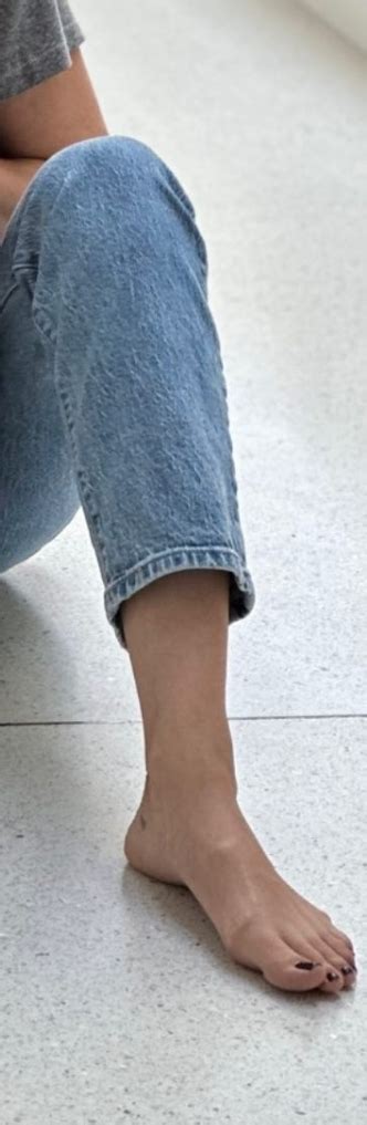 Mandy Moores Feet