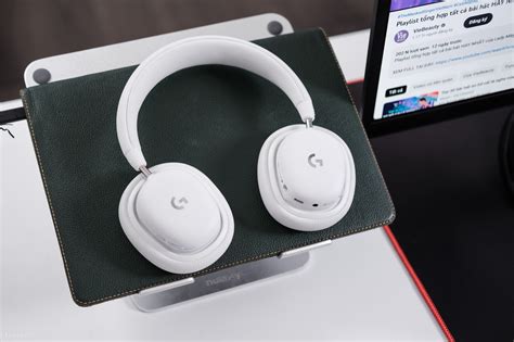 Tr N Tay Combo Logitech G Aurora Ph Ki N Gaming V I Thi T K D Th Ng Qu Ch Ng The Sam