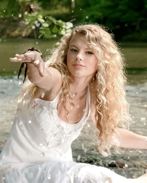 Young Taylor Swift Teeth