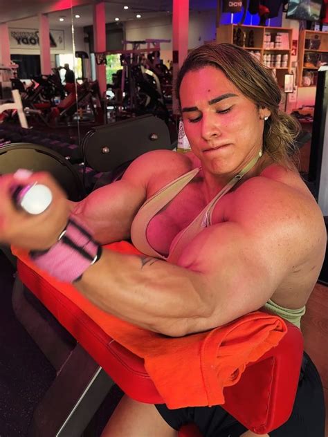 Leyvina Barros Muscle Royals