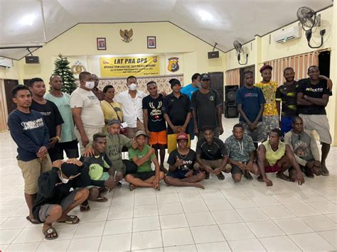 Usai Saling Serang Akhirnya Suku Mappi Dan Asmat Berdamai Suara Merauke