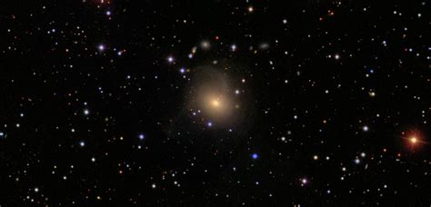 Arp 165 Elliptische Galaxie Astrobasics