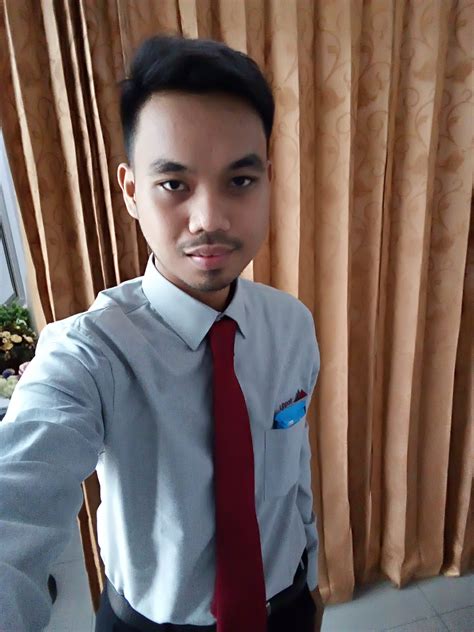 about dimas medium