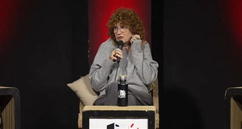 Fiorella Mannoia Spacca Tutto A Tintoria La Bestemmia A Sanremo “la