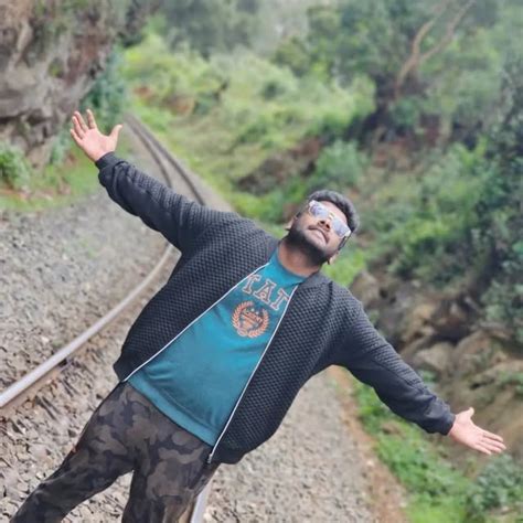 Sandyy Elangovan (@sandyyelangovan) • Threads, Say more