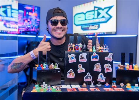 Vualá Y Multiversus Presentan Colaboración En Six Flags Sala Llena