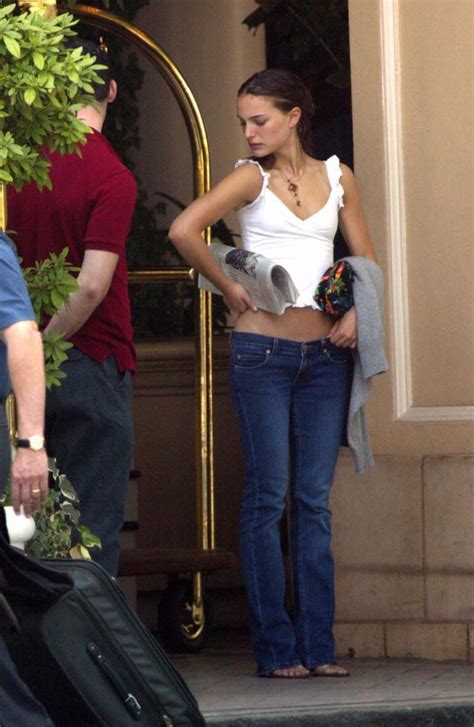 Natalie Portman Scrolller