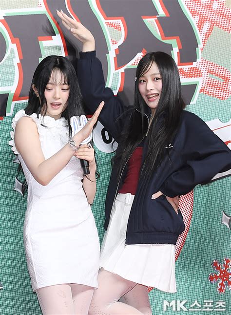 뉴진스 민지 하니 ‘행복한 크리스마스 [mk포토] Mk빌리어드