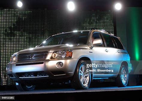 Toyota Highlander Photos And Premium High Res Pictures Getty Images