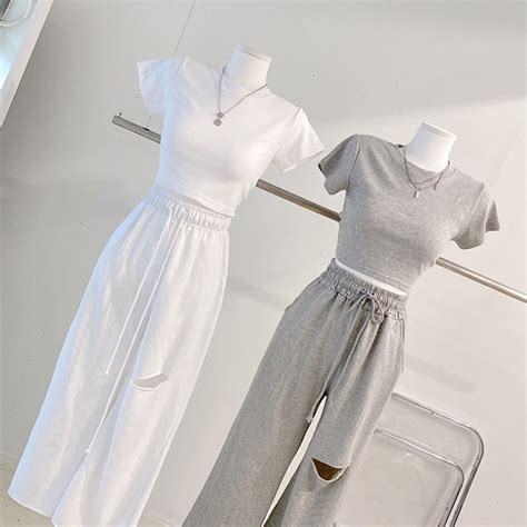 이프유마인 세트가격꾸안꾸룩 크롭 반팔 컷팅 트임 와이드 트레이닝 세트 4color