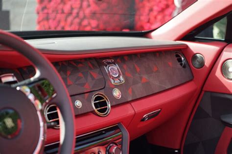 Rolls Royce La Rose Noire Droptail A Stunning Evolution Of Luxury