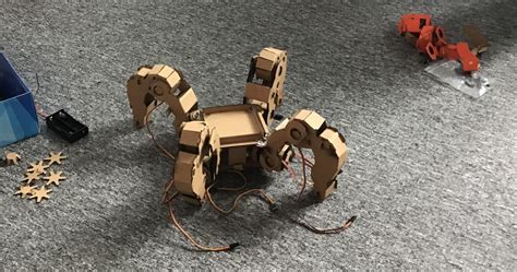 12dof Arduino Cardboard Robot Ant Vs Arduino Plastic Robot Ant We Ran Out Of Plastics To Build