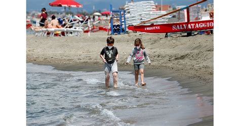 Протести срещу правителството в Италия Гладни сме