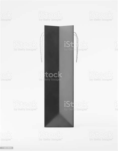 에코 포장 모형 가방 크래프트 종이 손잡이 쪽 흰색 배경 홍보 광고에 키가 좁은 검은 색 템플릿입니다 3d 렌더링 0명에 대한