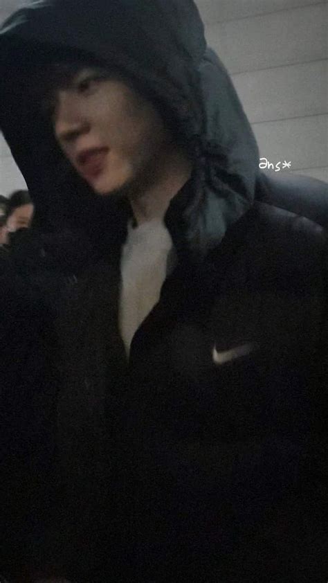 누 on Twitter 실력도 실력인데 얼굴로도 선수촌 다 씹어먹는 남국대 저런애는 누구랑 연애하나 저정도 연습량이면 데이트도 못하는거 아닌가 인기많으니까 골라
